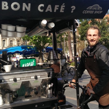 Florian Marcos, barista fondateur du triporteur Florian’s coffee - CPU ...